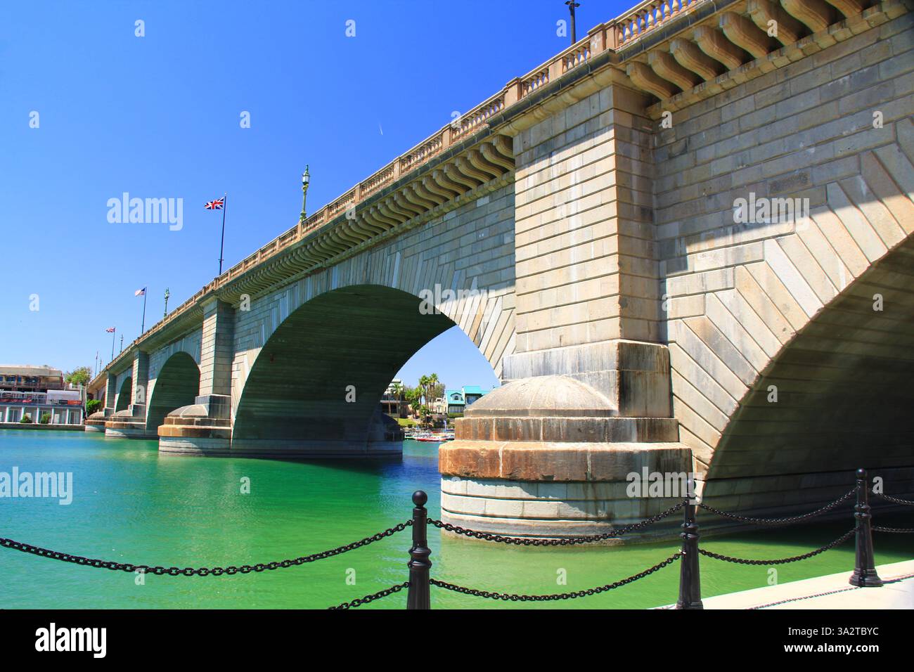 Robert mcculloch and london bridge hi-res stock photography and images ...