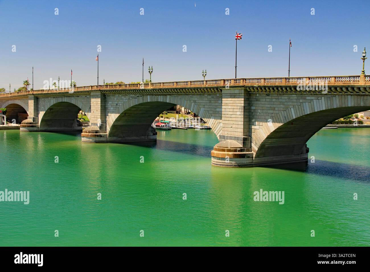 London Bridge in Lake Havasu City, Arizona Stock Photo - Alamy