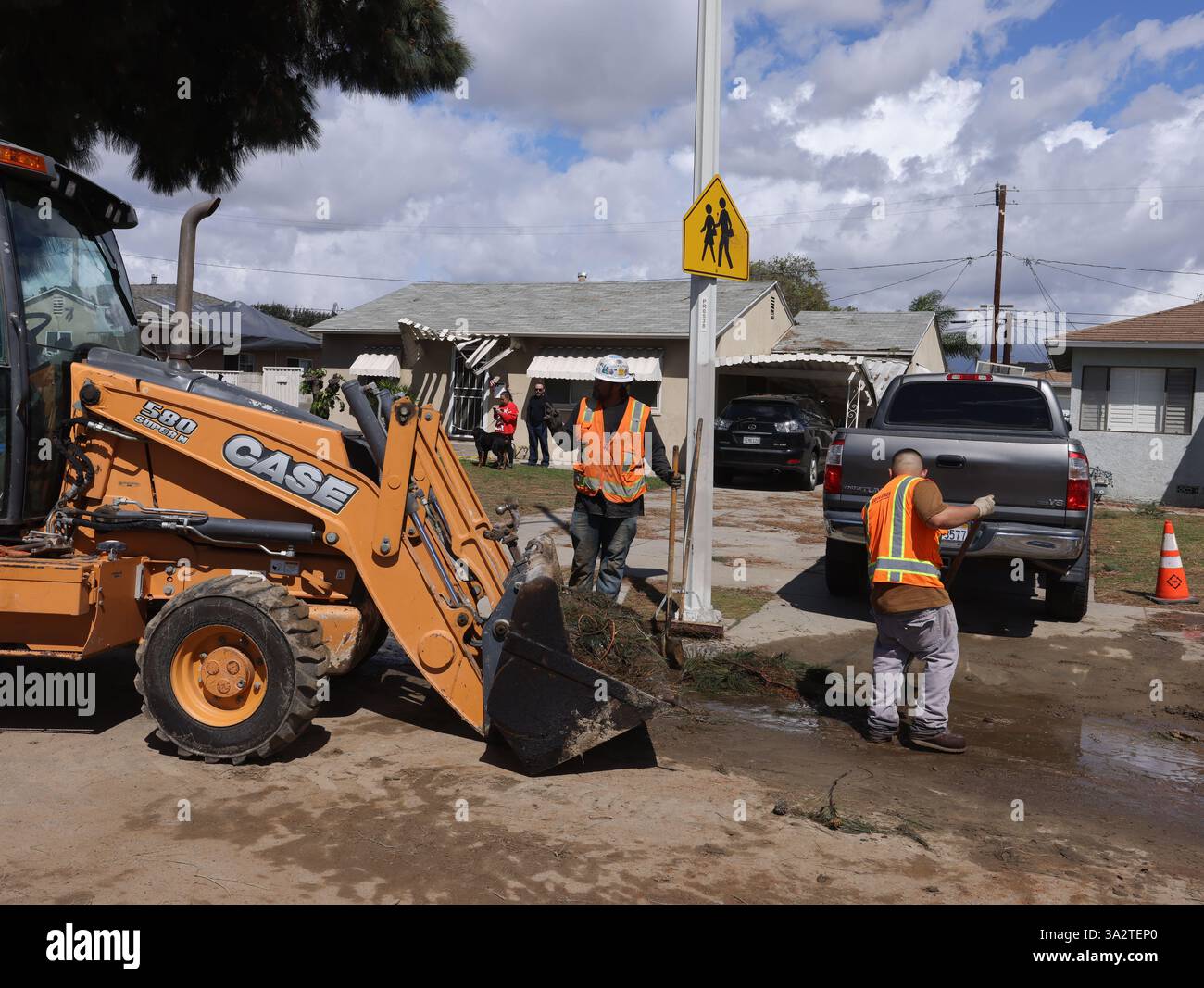 (250313) -- PICO RIVERA (U.S.), March 13, 2025 (Xinhua) -- Workers remove debris after a tornado ...
