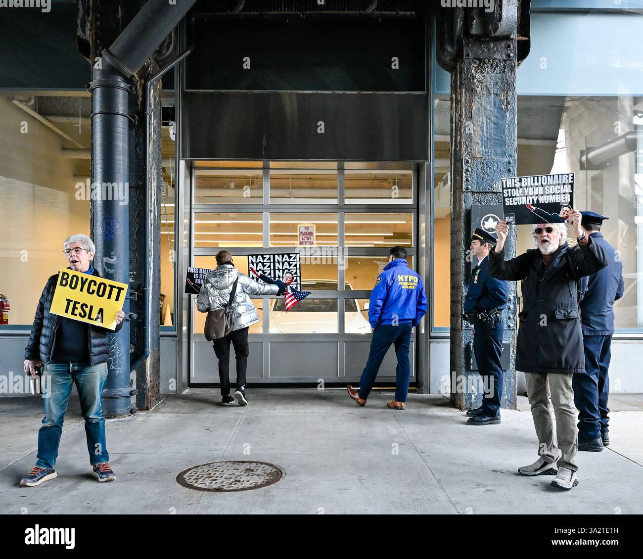 New York, USA. 13th Mar, 2025. Activists with the non-violent political ...