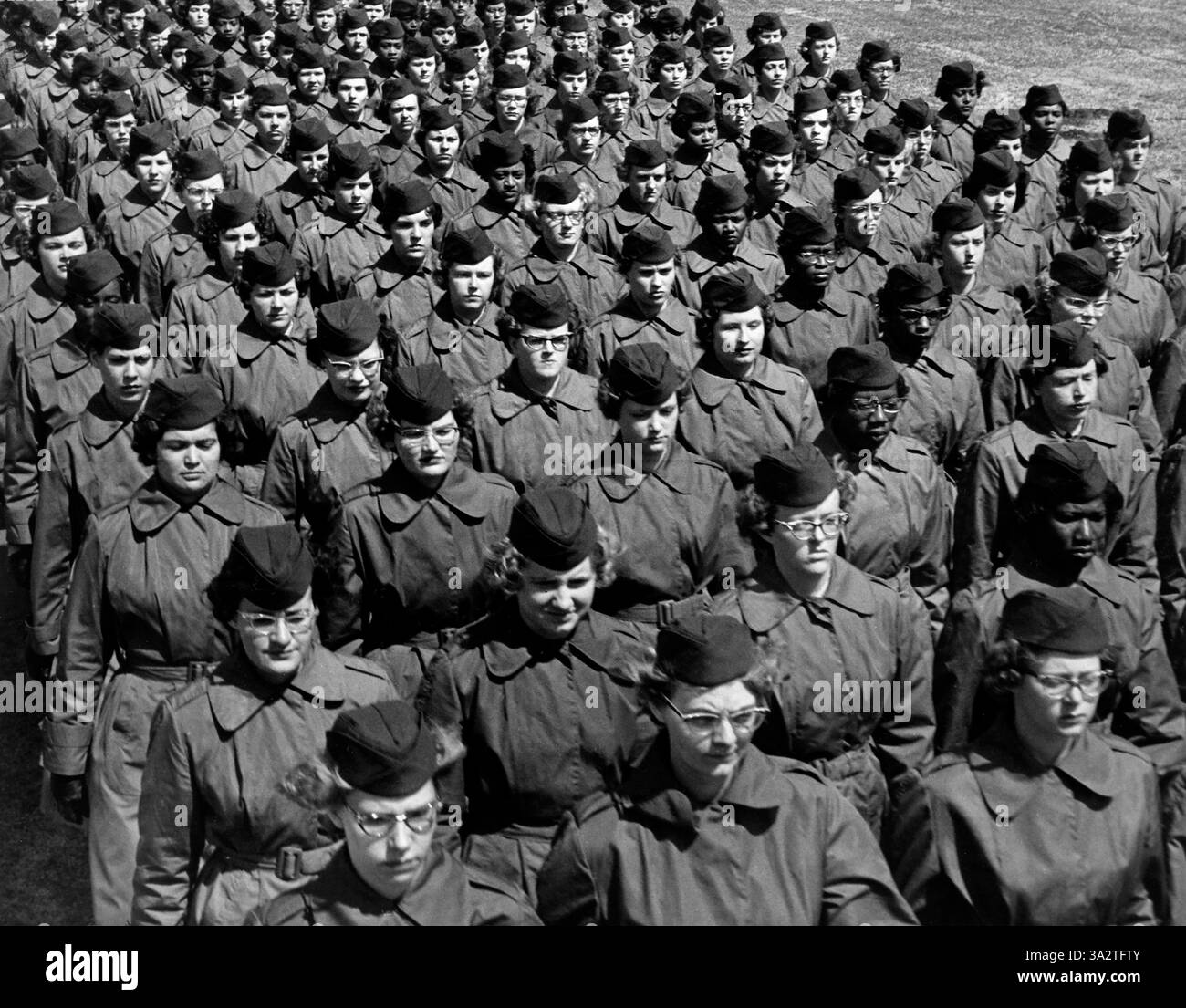 Group of women in 1960s hi-res stock photography and images - Alamy