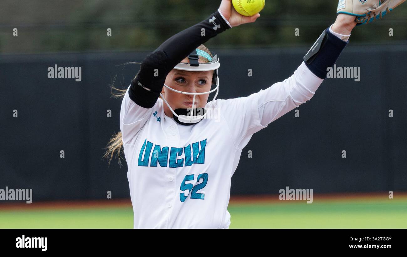 UNC Wilmington's Makayla Huddleston (52) pitches during an NCAA ...
