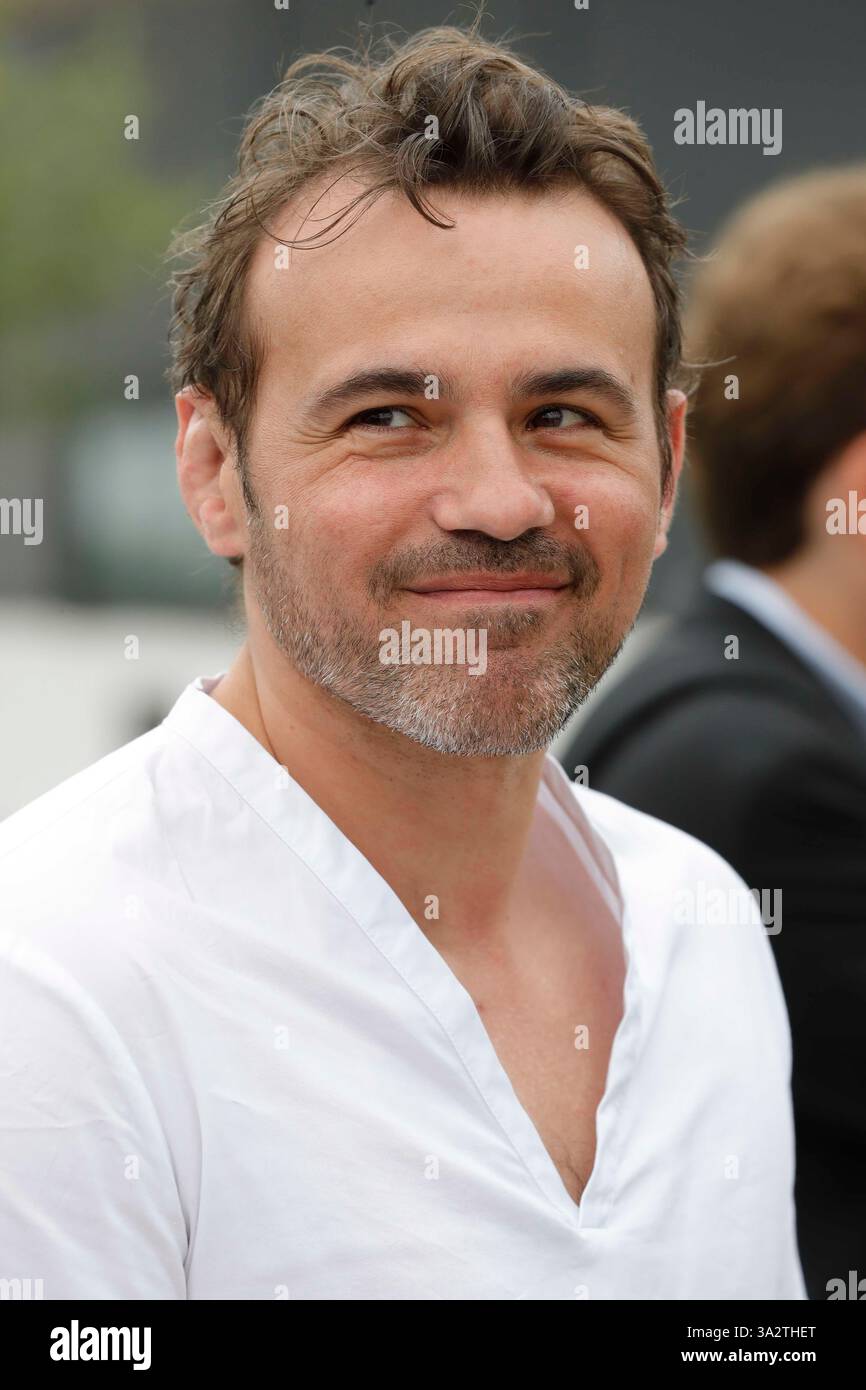 Stephane Rideau attends the photocall for 'Murder Me, Monster (Meurs ...