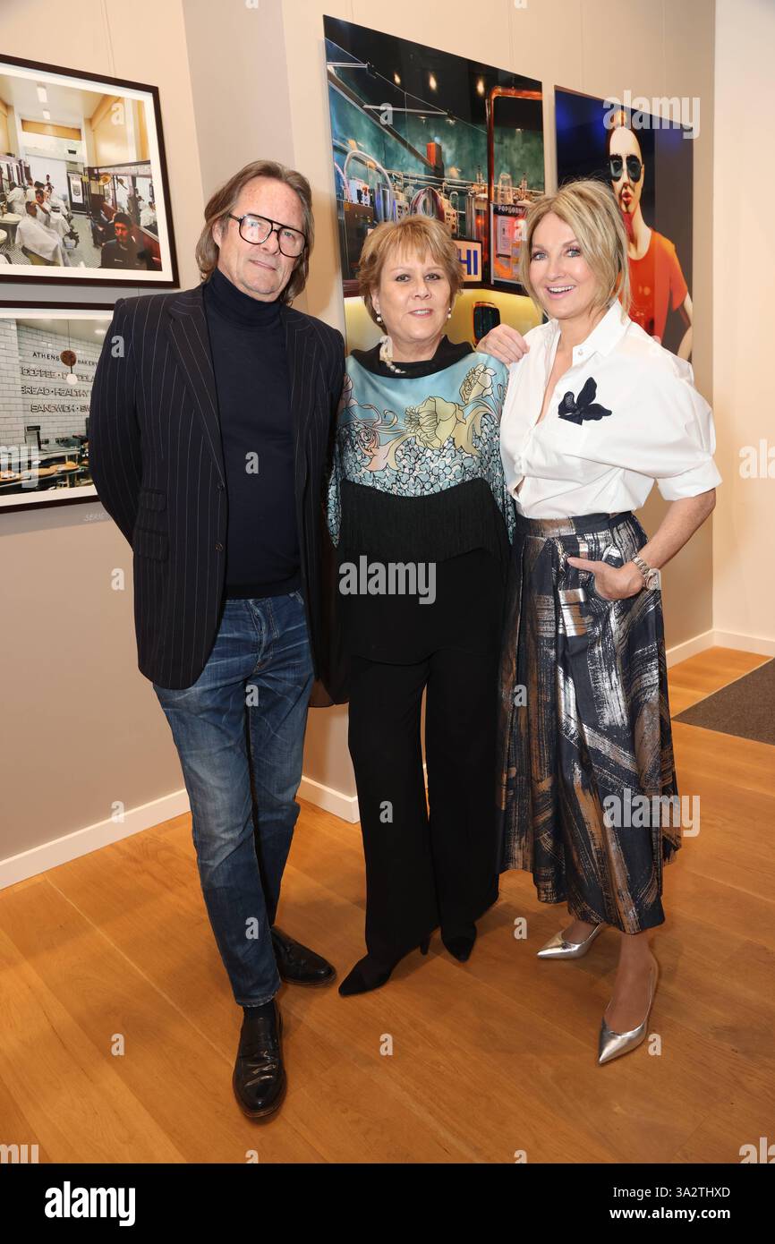 Kai Röffen, Livia Lisboa, Frauke Ludowig. Handheld - so lautet der ...