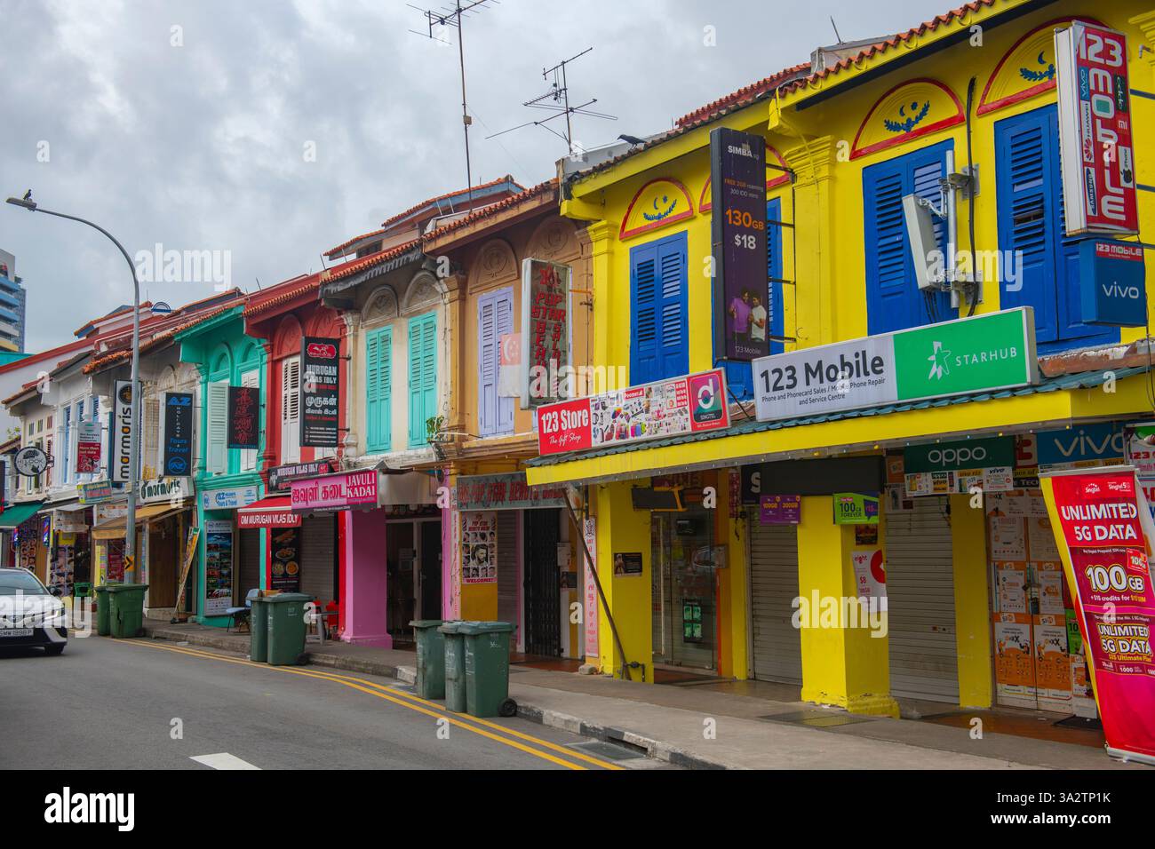 Historic commercial buildings on Dunlop Street at Clive Street in ...