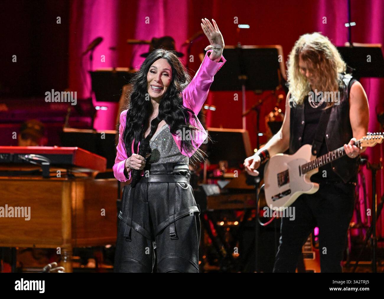 Cher performs at the 9th annual Love Rocks NYC concert benefiting God's ...