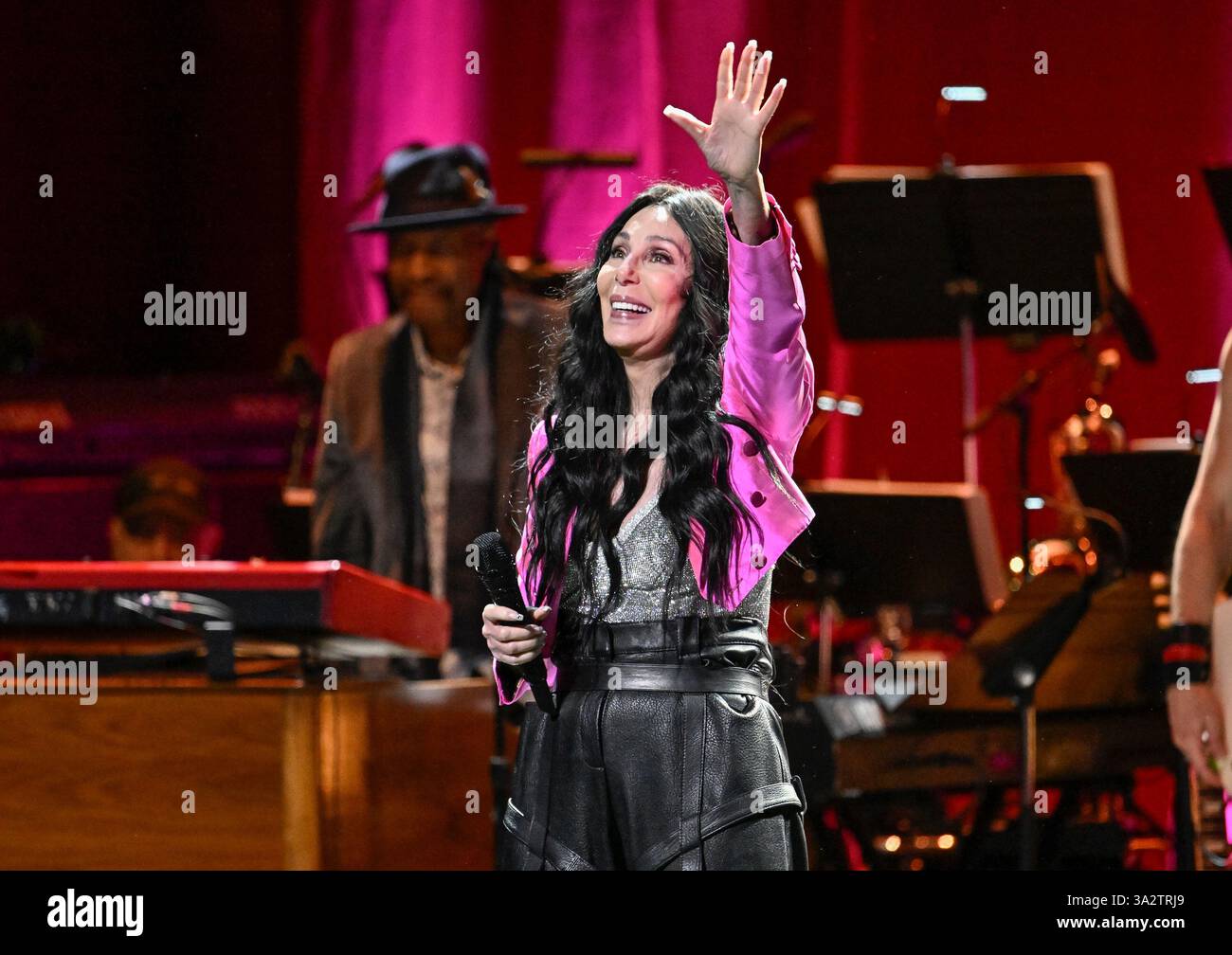 Cher performs at the 9th annual Love Rocks NYC concert benefiting God's ...