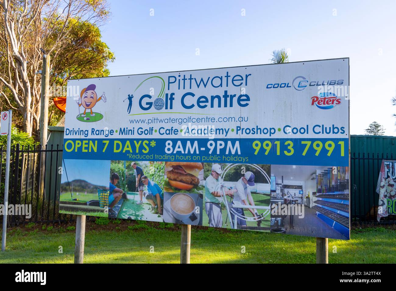 Australian golf driving range hi-res stock photography and images - Alamy