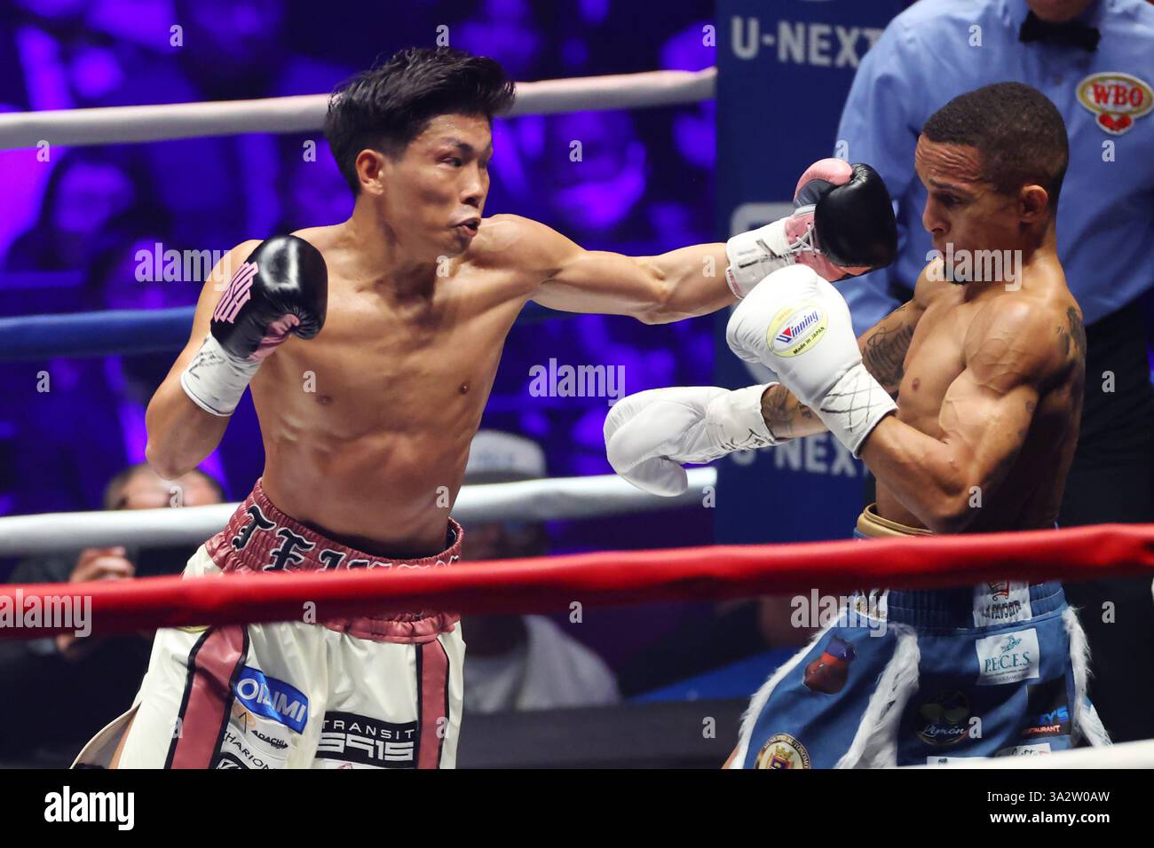 (L-R) Shokichi Iwata (JPN), Rene Santiago (PRI), MARCH 13, 2025 - Boxing : WBO World Light ...