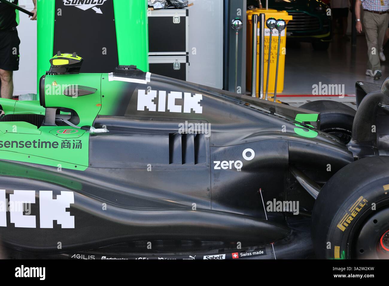 Melbourne, Australie. 14th Mar, 2025. Stake F1 Team Kick C45 ...