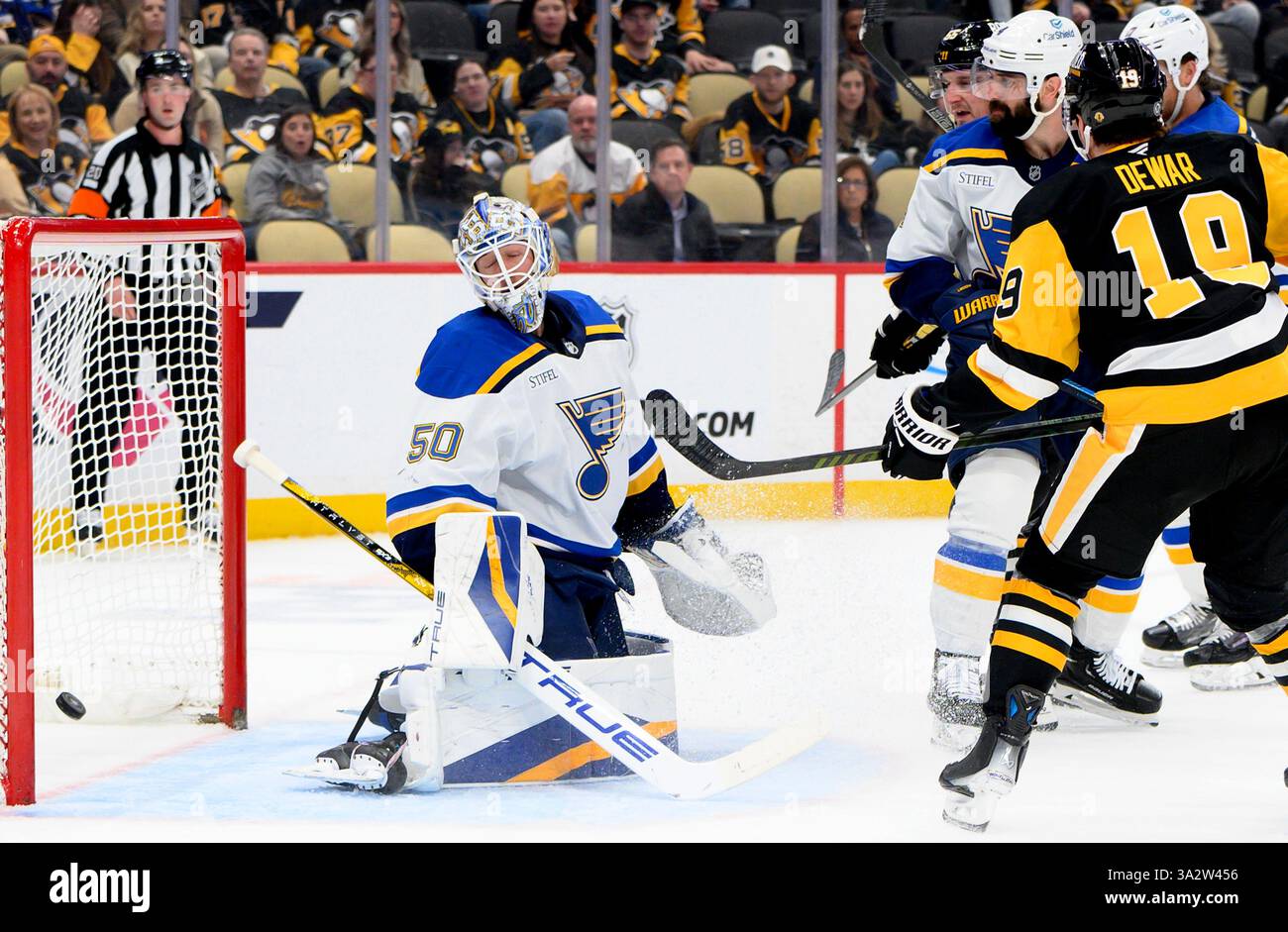 Jordan binnington blues hi-res stock photography and images - Alamy