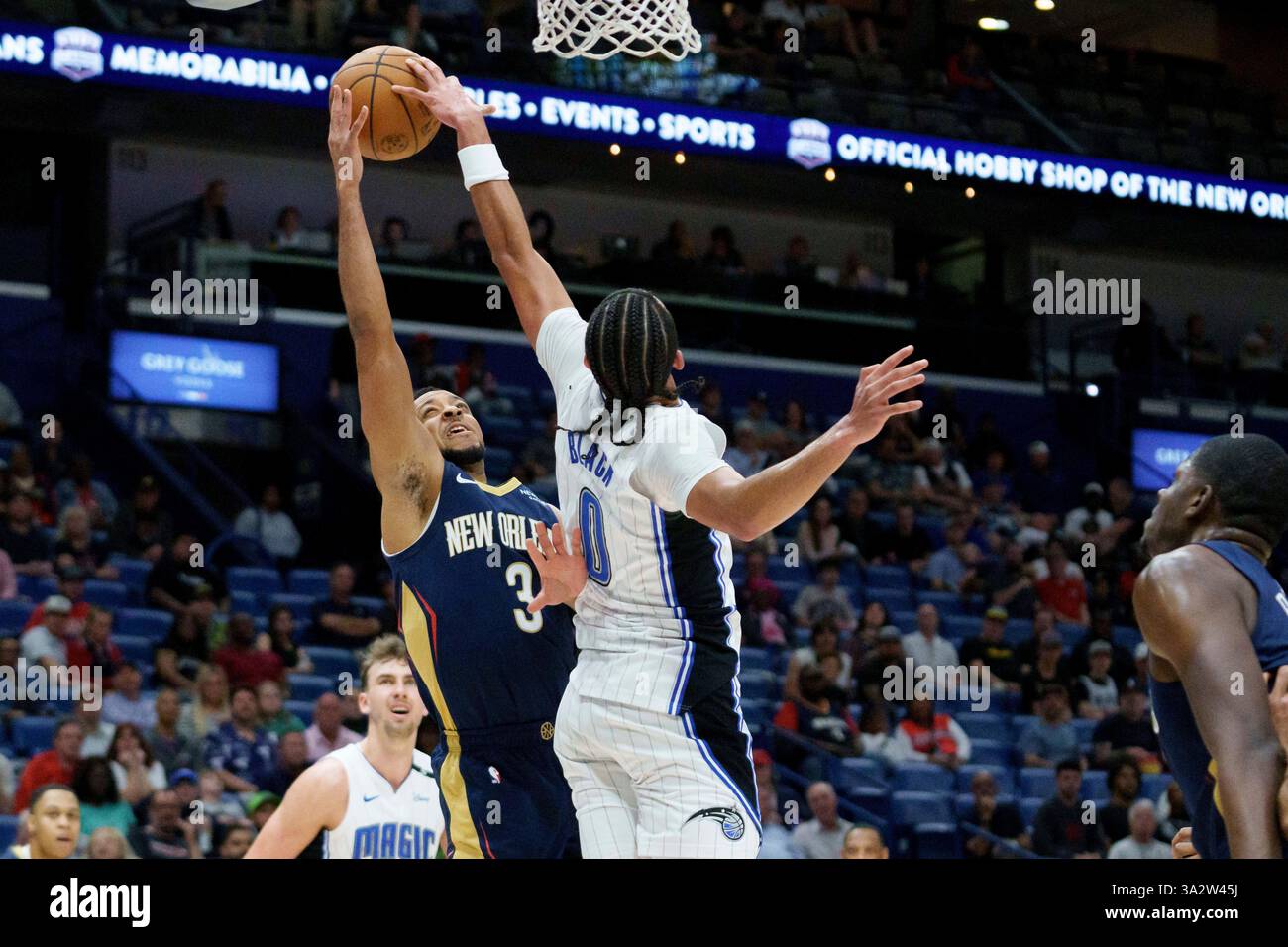 Orlando Magic guard Anthony Black (0) blocks the shot of New Orleans ...