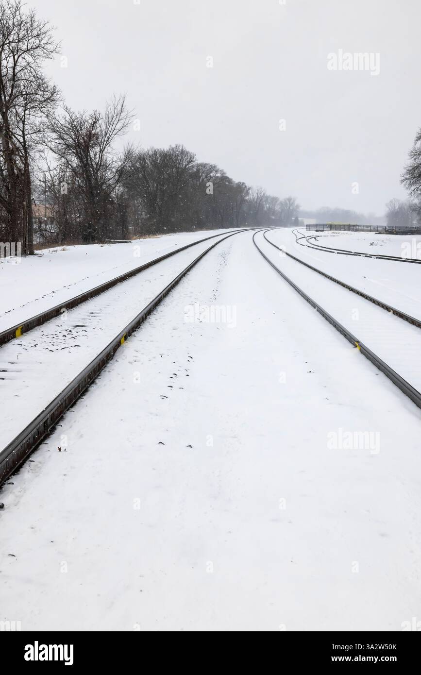 Railroad tracks parallel highway in hi-res stock photography and images ...