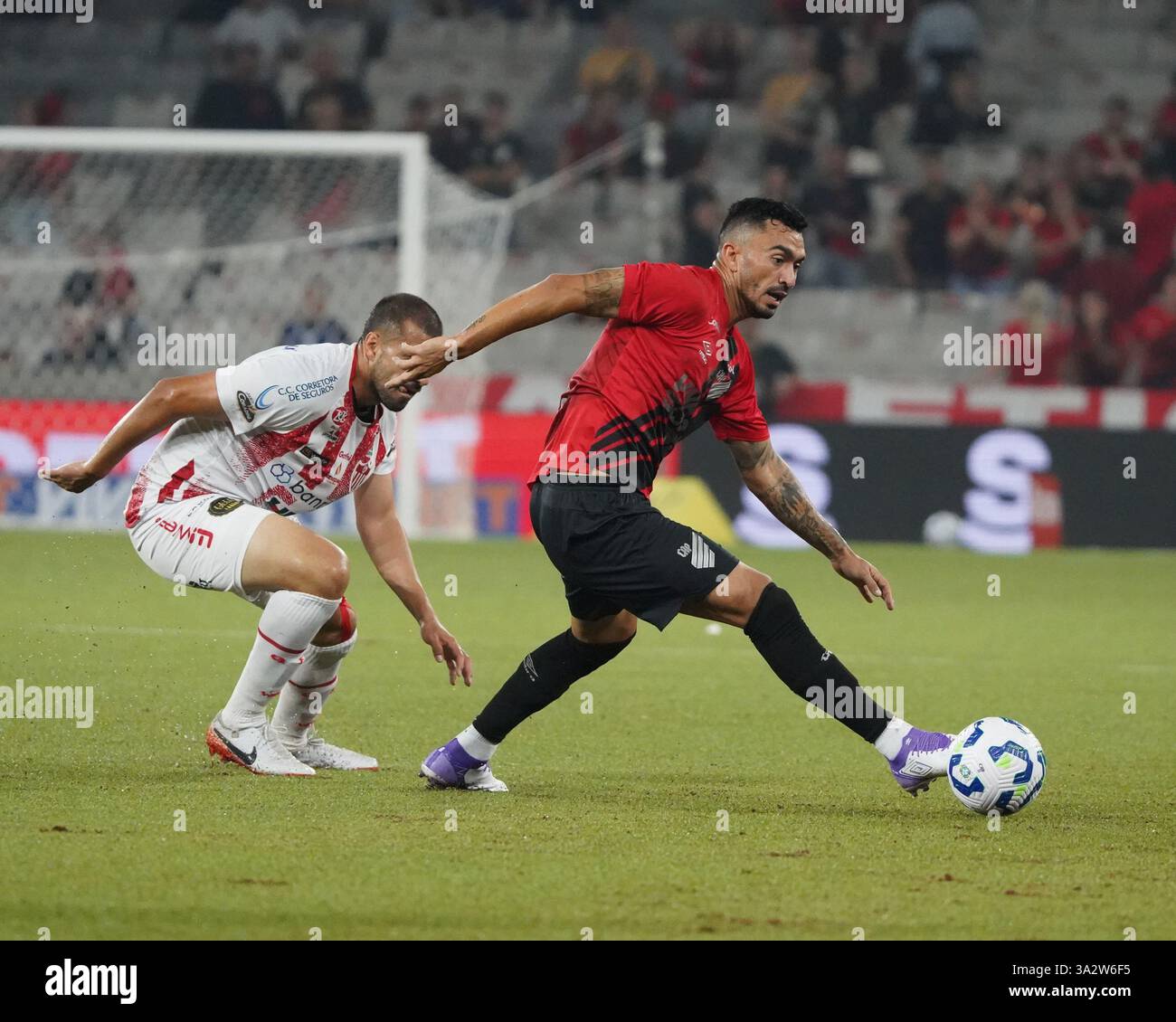CURITIBA, PR - 13.03.2025: ATHLETICO E GUARANY - Raul during Athletico ...