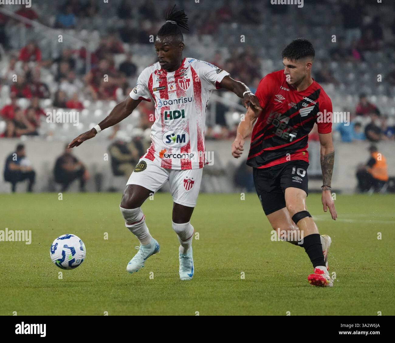 CURITIBA, PR - 13.03.2025: ATHLETICO E GUARANY - Denis Germano and ...
