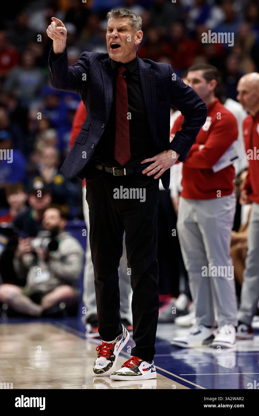 Oklahoma head coach Porter Moser speaks during the first half of an ...