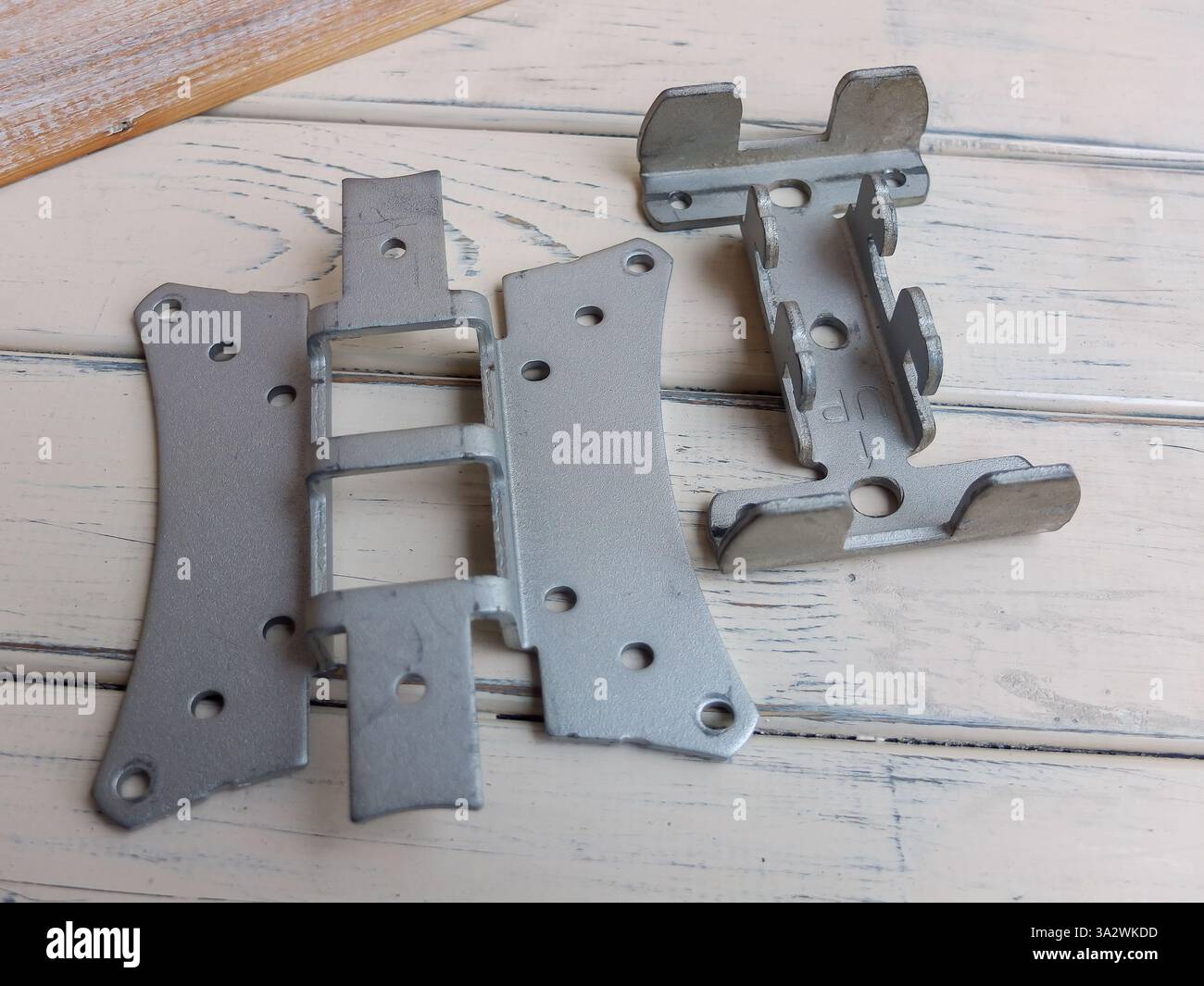 Signs bracket hi-res stock photography and images - Alamy