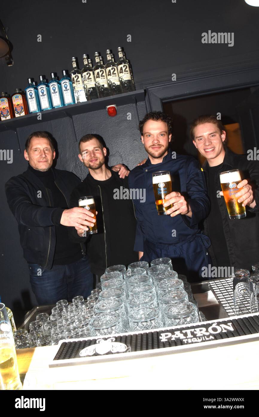 Klaus Gunschmann Wirt Ois Easy Michael Braeuner Wirt Ois Easy Jonathan ...