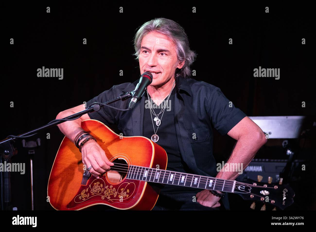 Marzo 13, 2025: Luciano Ligabue suona all'Apollo Club di Milano, Italia ...