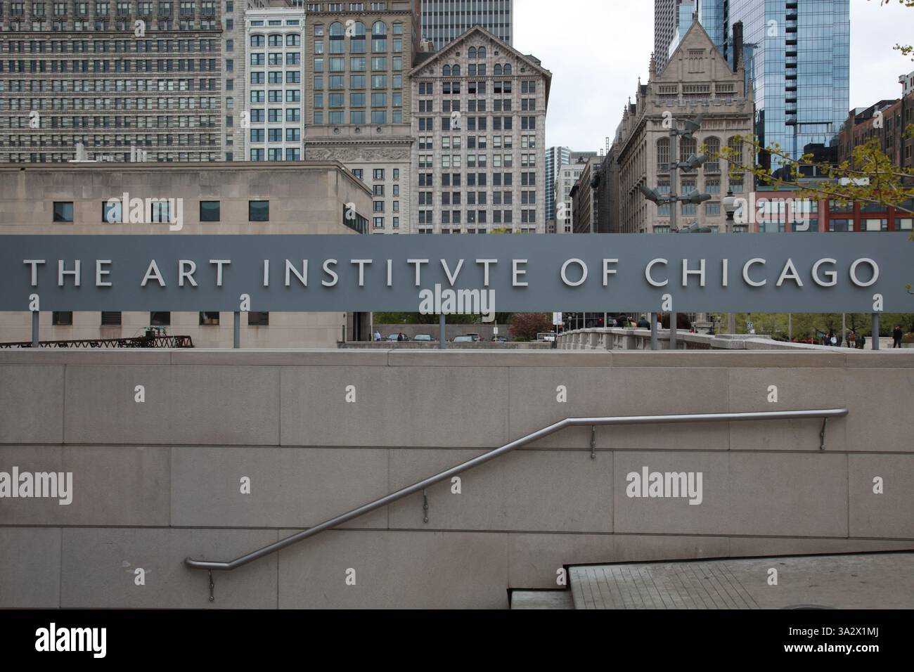 The entrance to the Modern Wing of the Chicago Art Institute on East ...