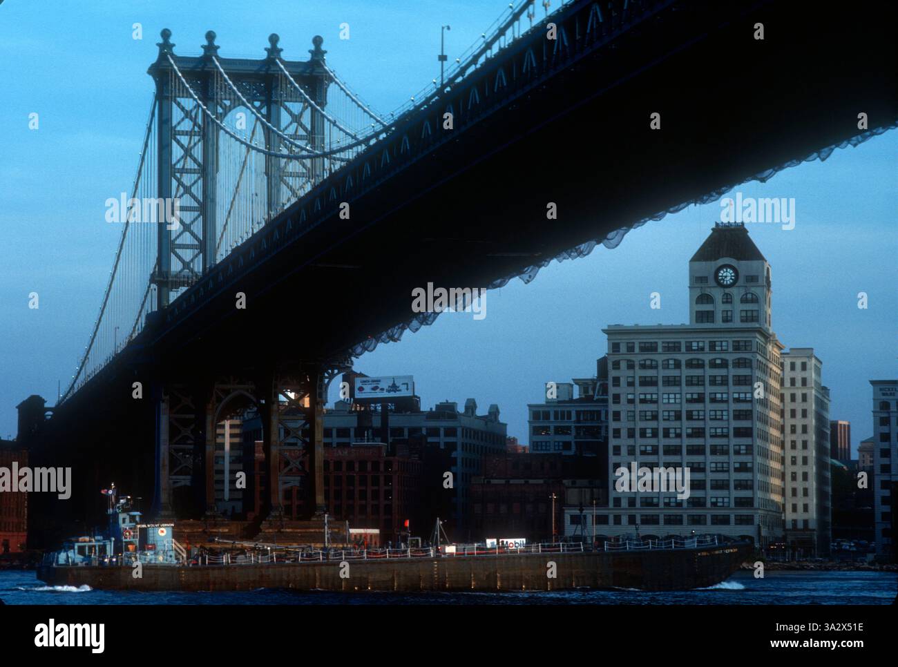 Jun 6, 1992 - Manhattan, New York, U.S. - Architecture - Bridges - The ...