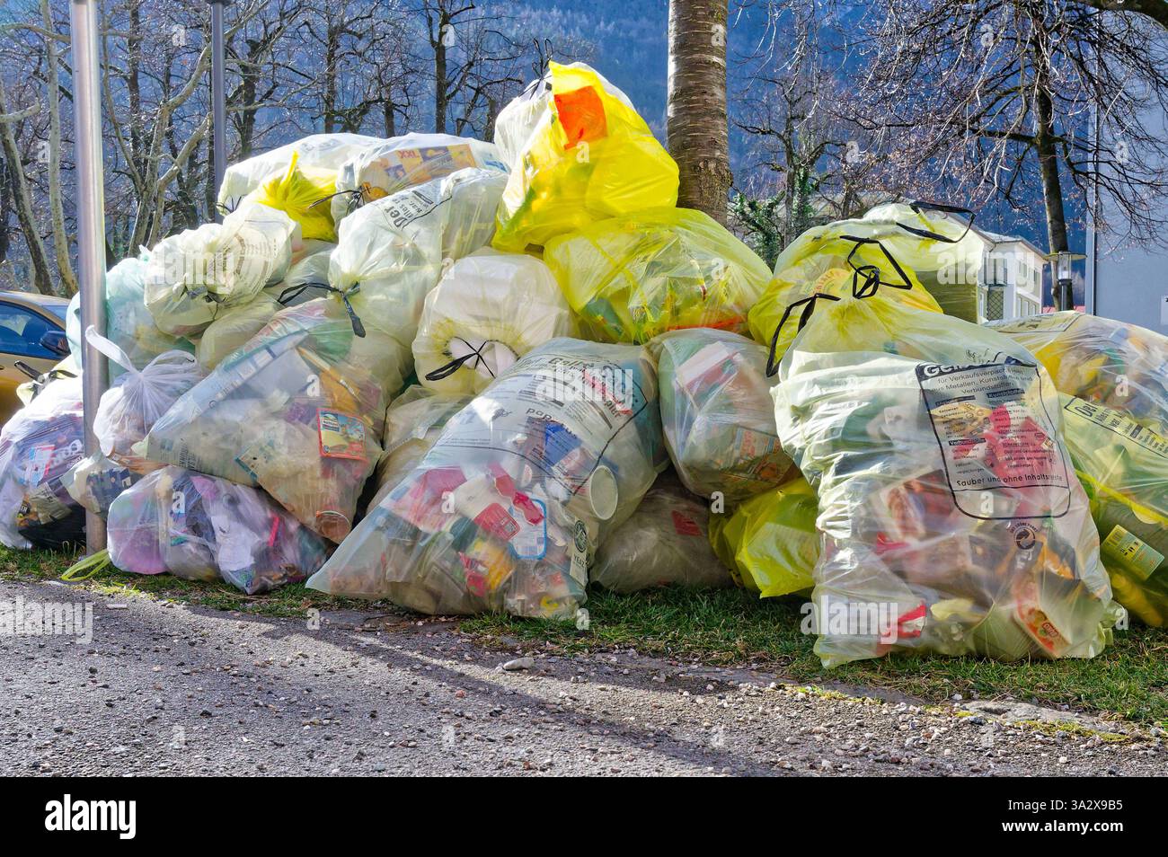 Müllberg. Bald kommt die Abfallentsorgung zum Sammelplatz für den ...