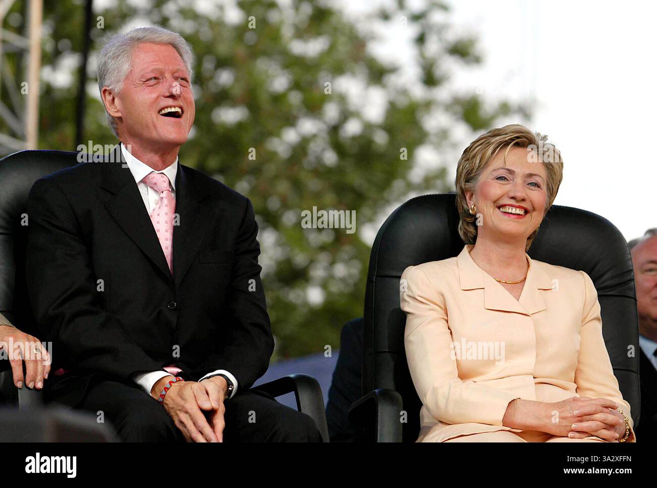 May 11, 2002 - K43916AR.GREATER NEW YORK BILLY GRAHAM CRUSADE IN ...