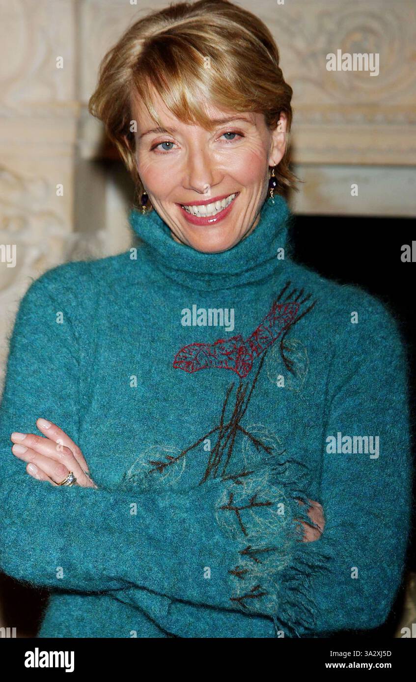 June 17, 2002 - New York, NEW YORK - EMMA THOMPSON READS ''NURSE ...