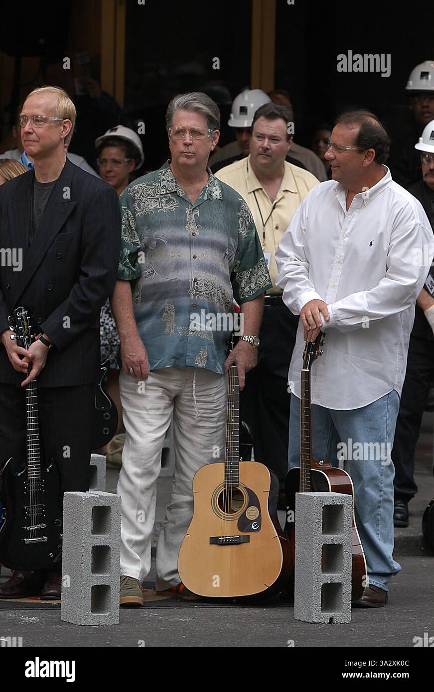 June 28, 2002 - K44493AR.HARD ROCK CAFE NEW YORK OPENS WITH THE WORLDS ...