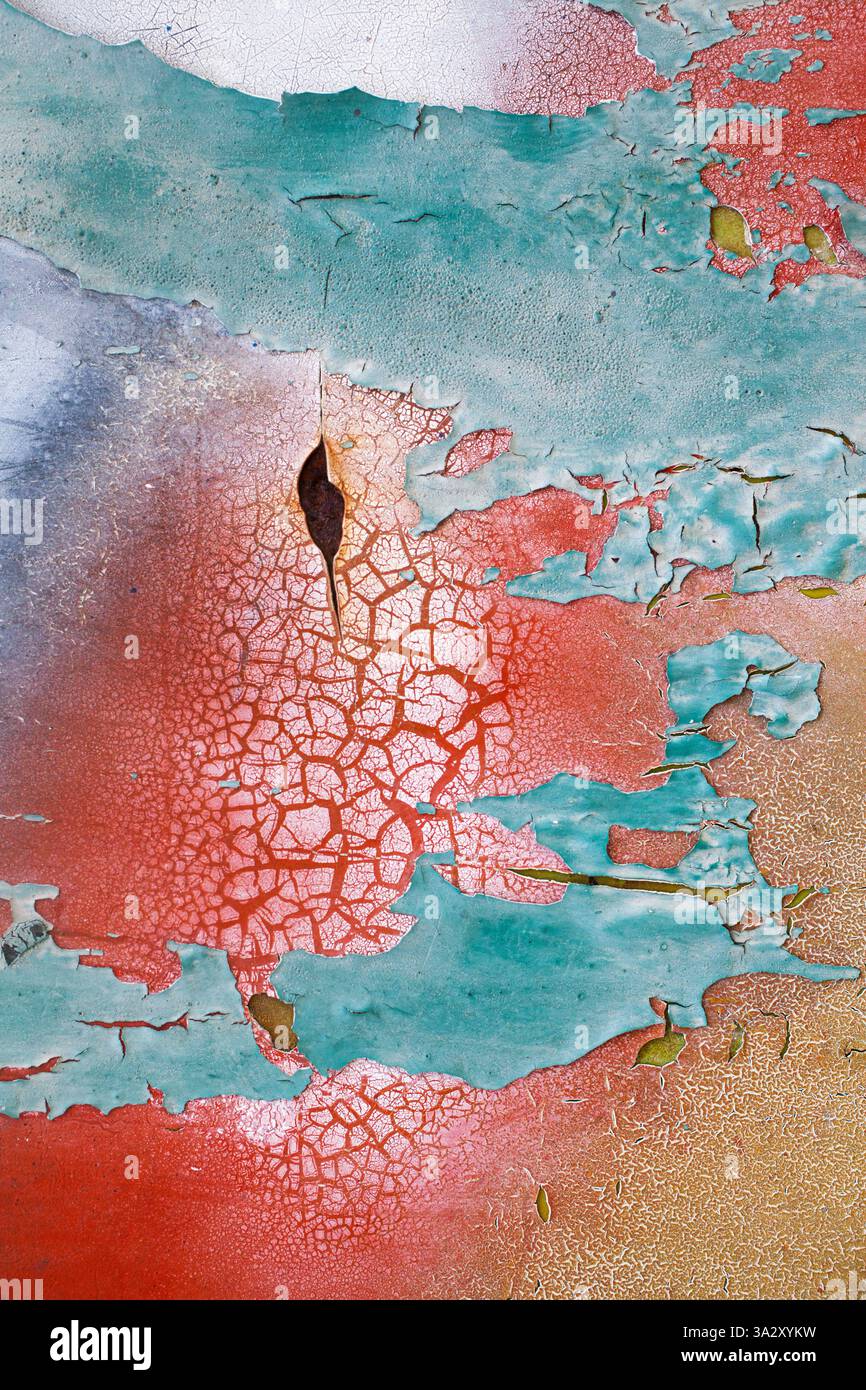 Cracked peeling layers paint hi-res stock photography and images - Alamy
