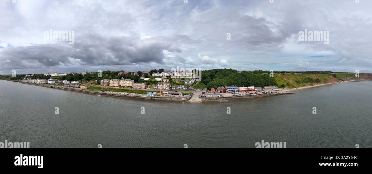 British seaside, Filey bay, north yorkshire Stock Photo - Alamy
