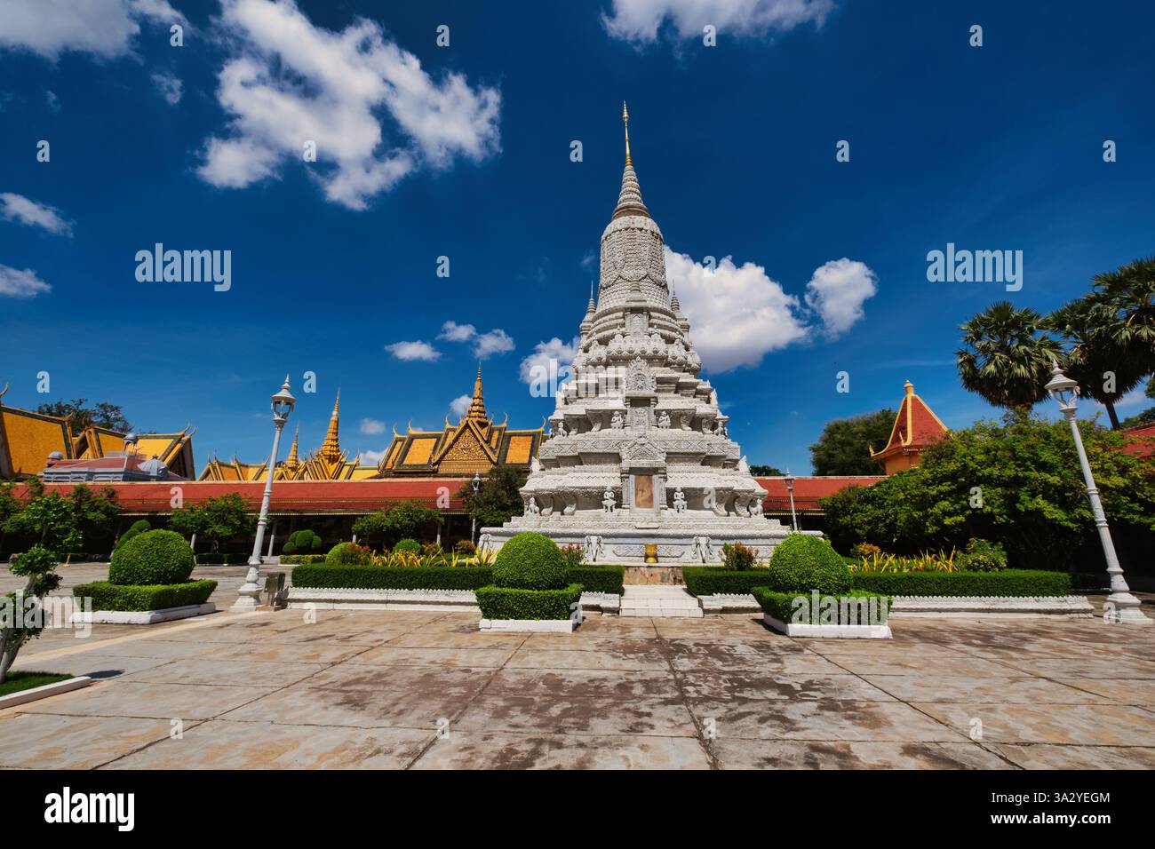 Royal palace in Phnom Penh (Pnom Pen) , Cambodia Stock Photo - Alamy