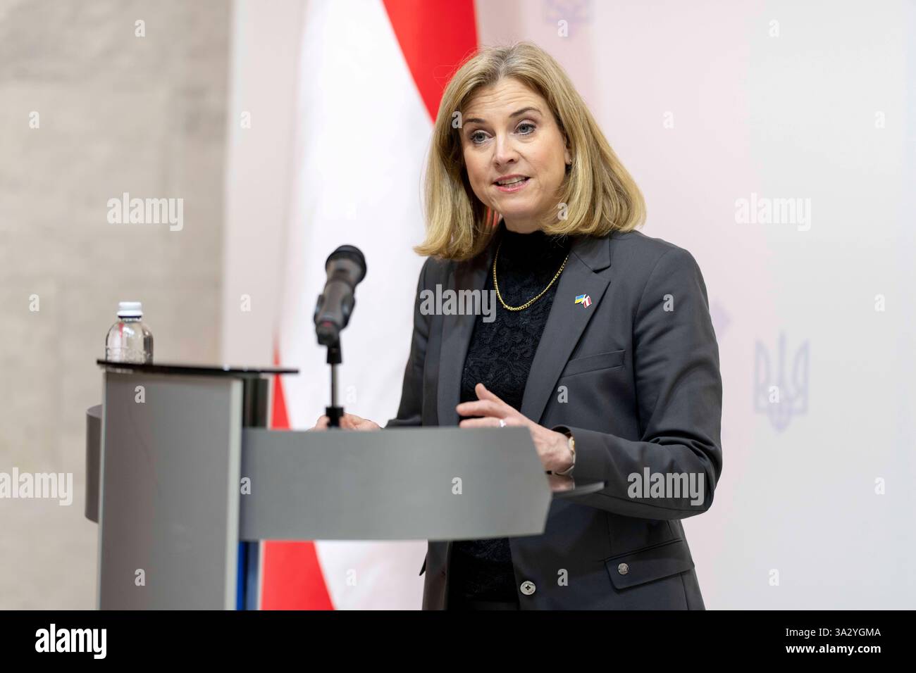 Österreichische Außenministerin Beate Meinl-Reisinger zu Gast bei ihrem ...