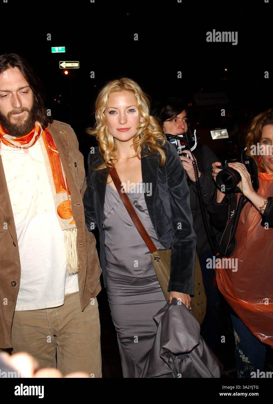 Apr. 25, 2003 - K30250AR.LIV TYLER AND ROYSTON LANGDON RENEW THEIR ...