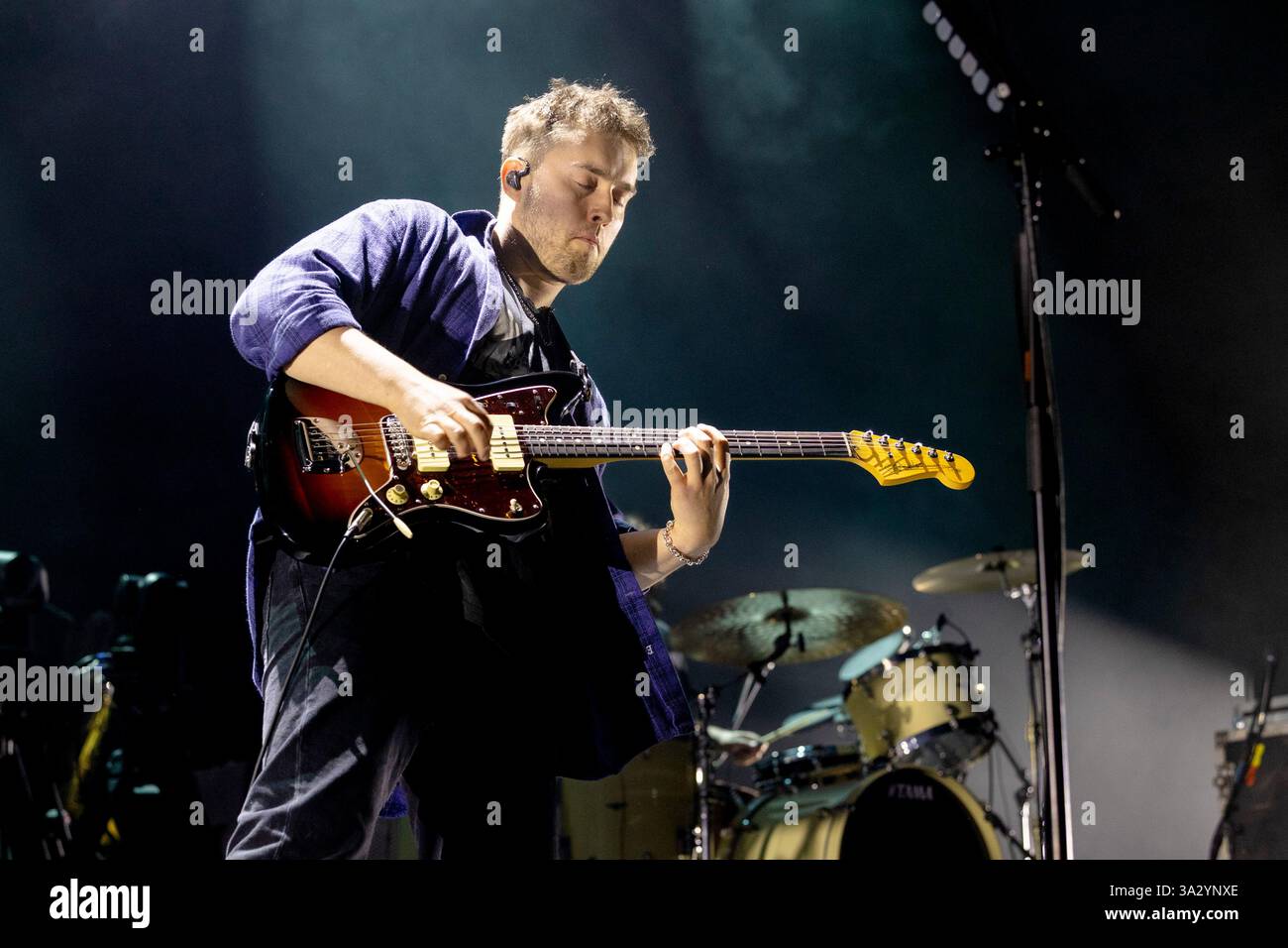 Sam fender pics 2025 hi-res stock photography and images - Alamy