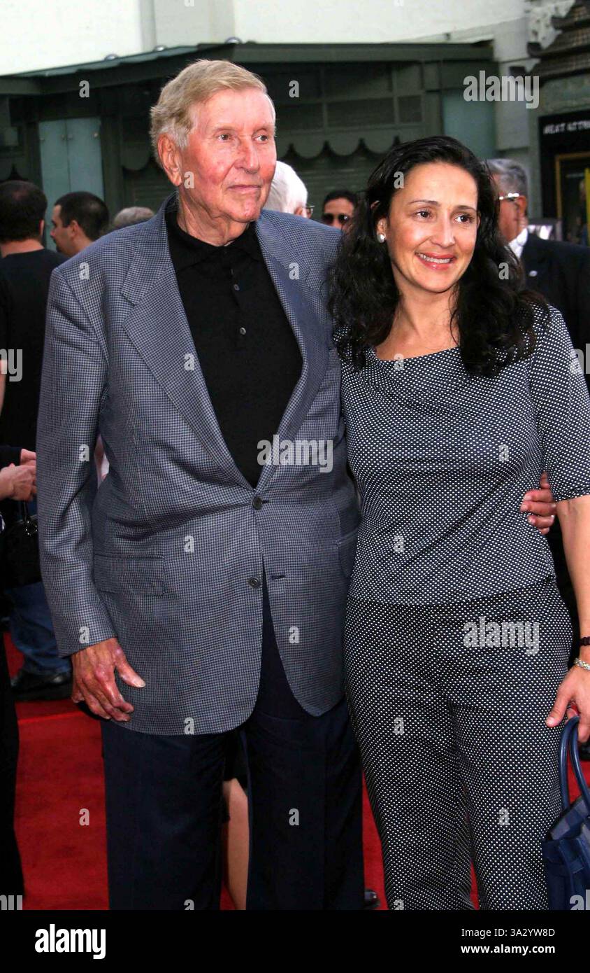 May 28, 2003 - Hollywood, CA, USA - SUMNER REDSTONE AND HIS NEW WIFE ...