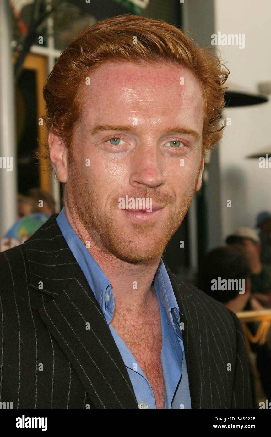 Nina lewis hi-res stock photography and images - Alamy