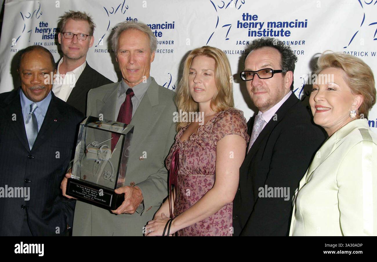 Aug. 16, 2003 - Los Angeles, CA, USA - CLINT EASTWOOD AND QUINCY JONES ...