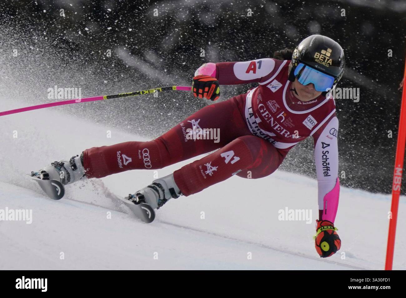 Austria's Stephanie Venier speeds down the course of an alpine ski ...
