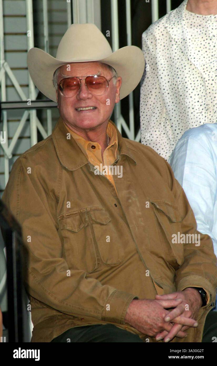 Larry hagman and peter fonda hi-res stock photography and images - Alamy