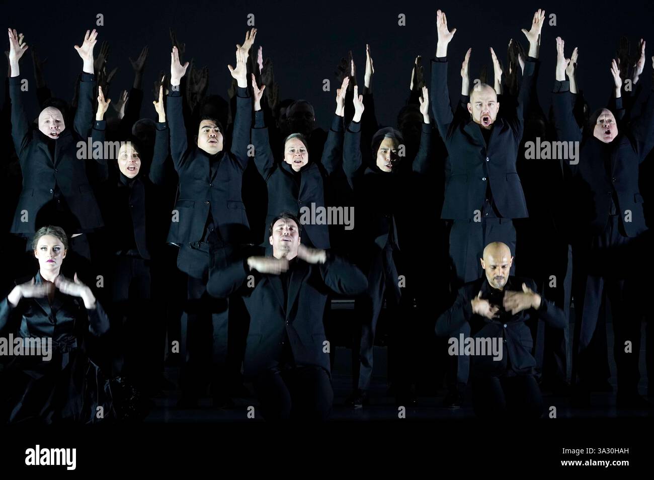 Fotoprobe der Oper Echnaton unter der Regie von Barrie Kosky in der ...