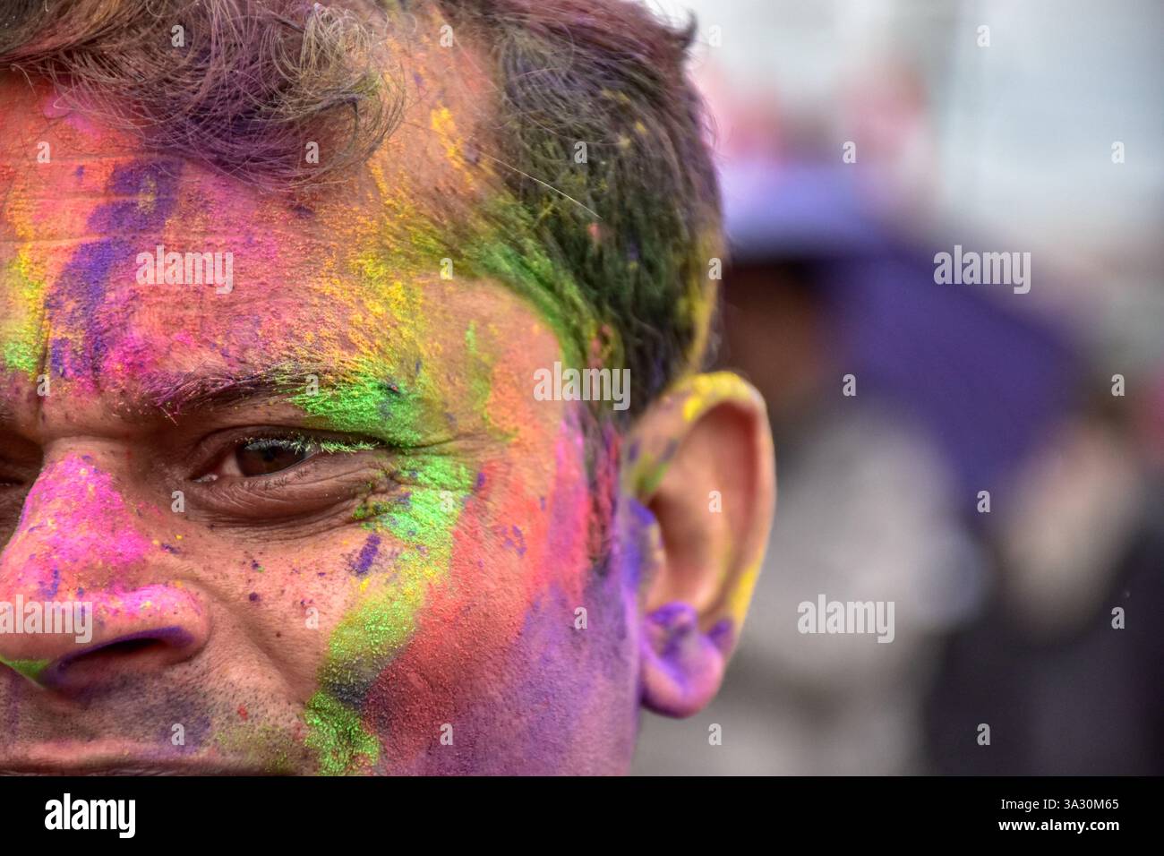 Srinagar, India. 14th Mar, 2025. An Indian paramilitary trooper is ...