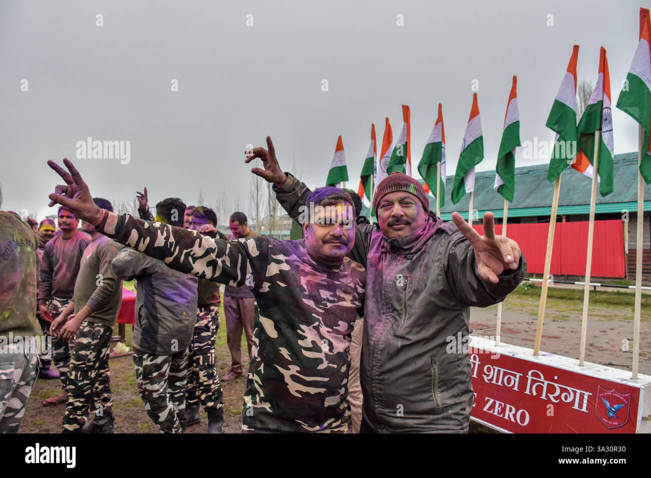 Srinagar, India. 14th Mar, 2025. Indian paramilitary troopers smeared ...