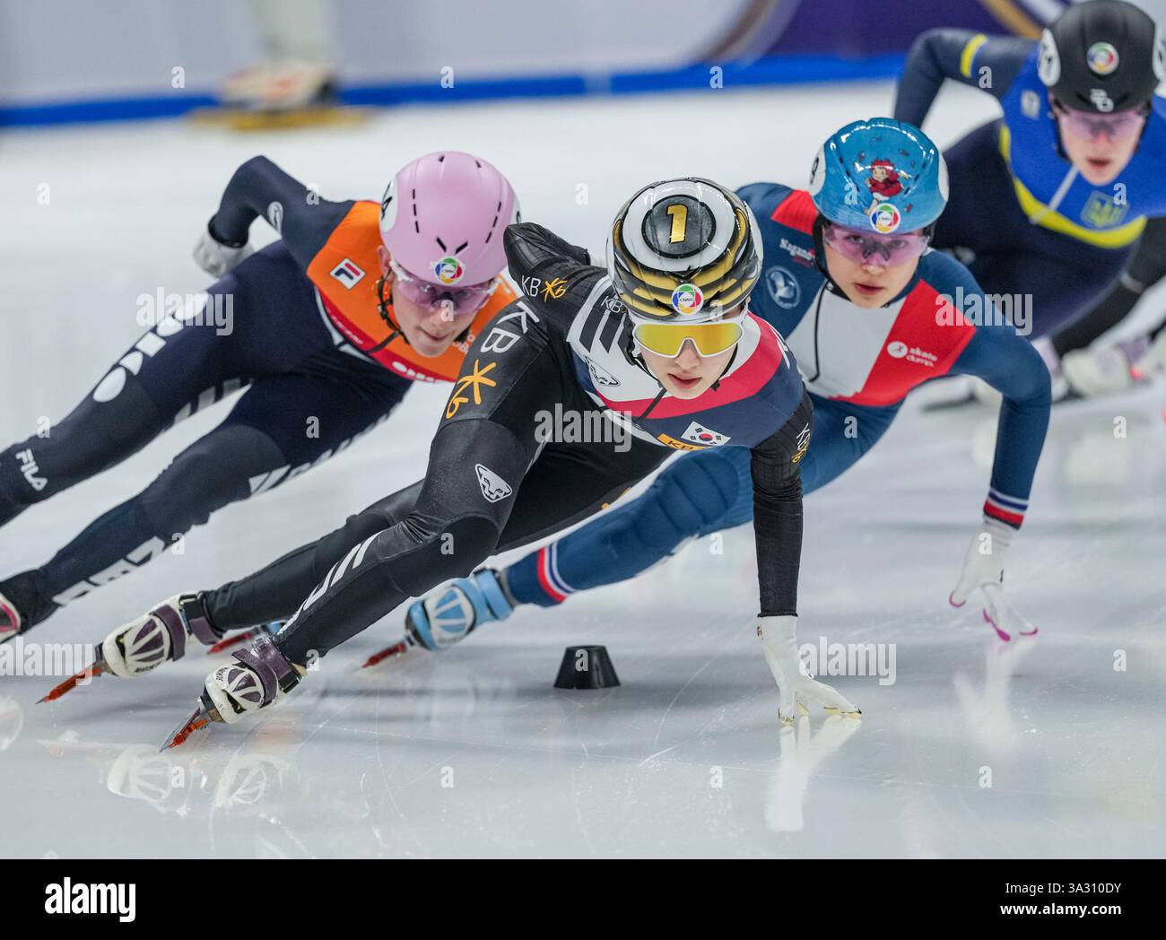 Beijing, China. 14th Mar, 2025. Kim Gilli (front) of South Korea ...