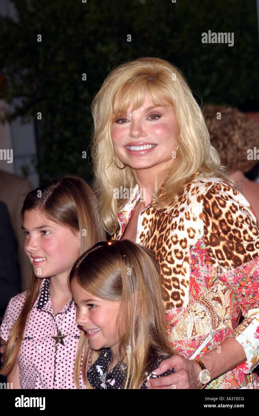 Aug. 12, 2004 - Hollywood, CALIFORNIA, USA - LONI ANDERSON AND GUESTS ...