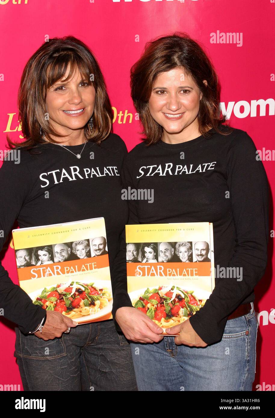 Sept. 28, 2004 - Los Angeles, CALIFORNIA, USA - LYNNE SPEARS AND TAMI ...
