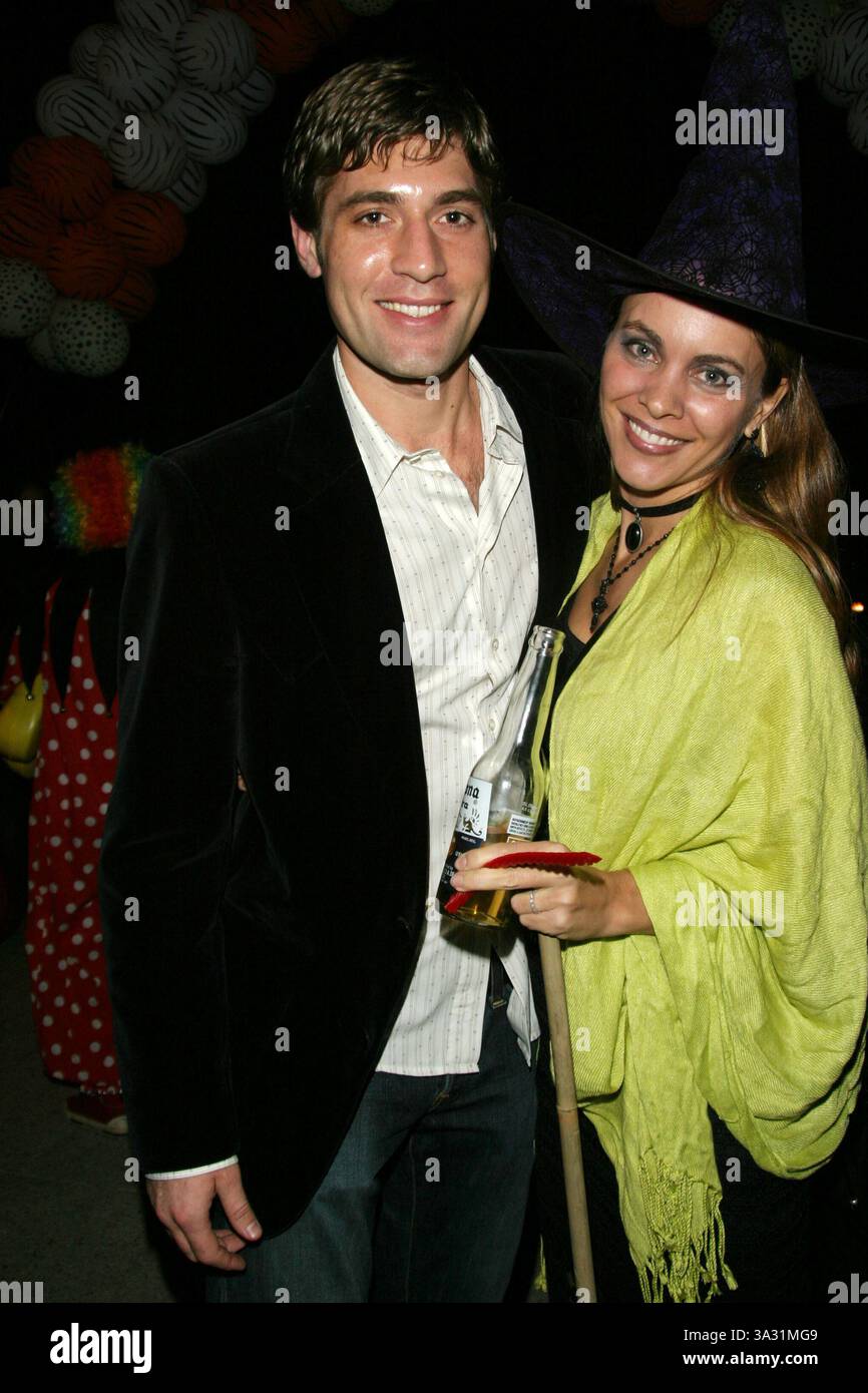 Oct. 30, 2004 - Los Angeles, CALIFORNIA, USA - PARTY GUESTS -.LA ZOO ...