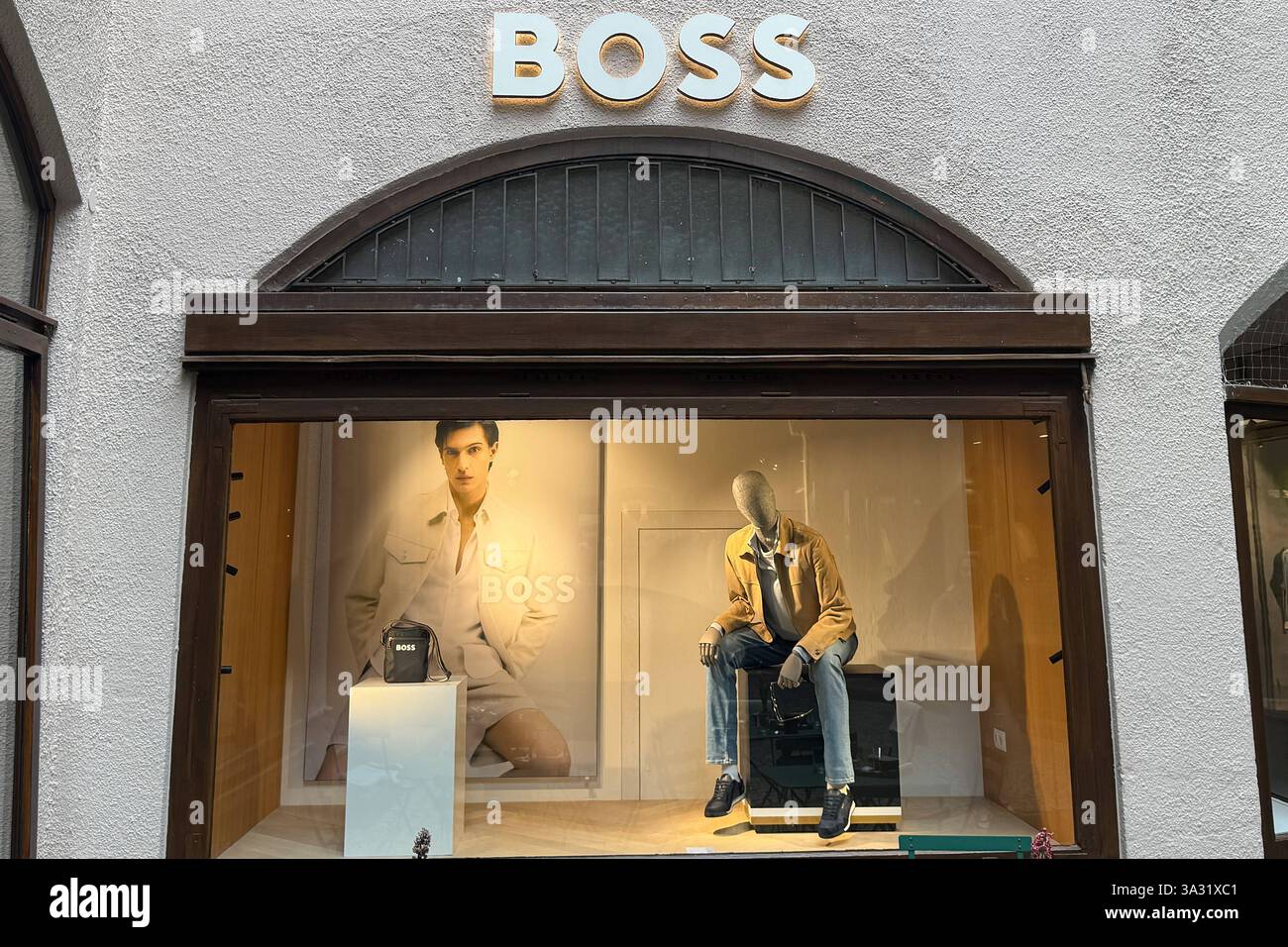 11.03.2025 xsvx, Tourismus Salzburg Hugo Boss Designer Kleidung Mode in ...