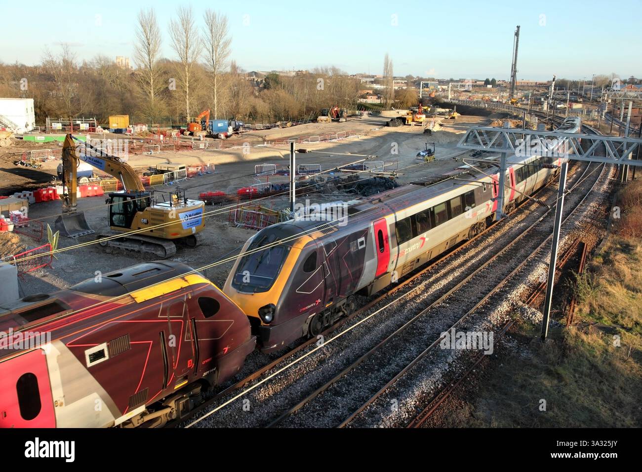 CrossCountry Trains Class 221 and 221 "Voyagers" approach York station ...
