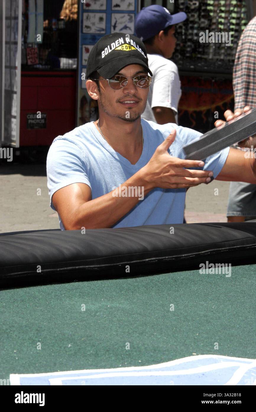 July 25, 2005 - Hollywood, CALIFORNIA, USA - NICHOLAS GONZALEZ -.THE ...